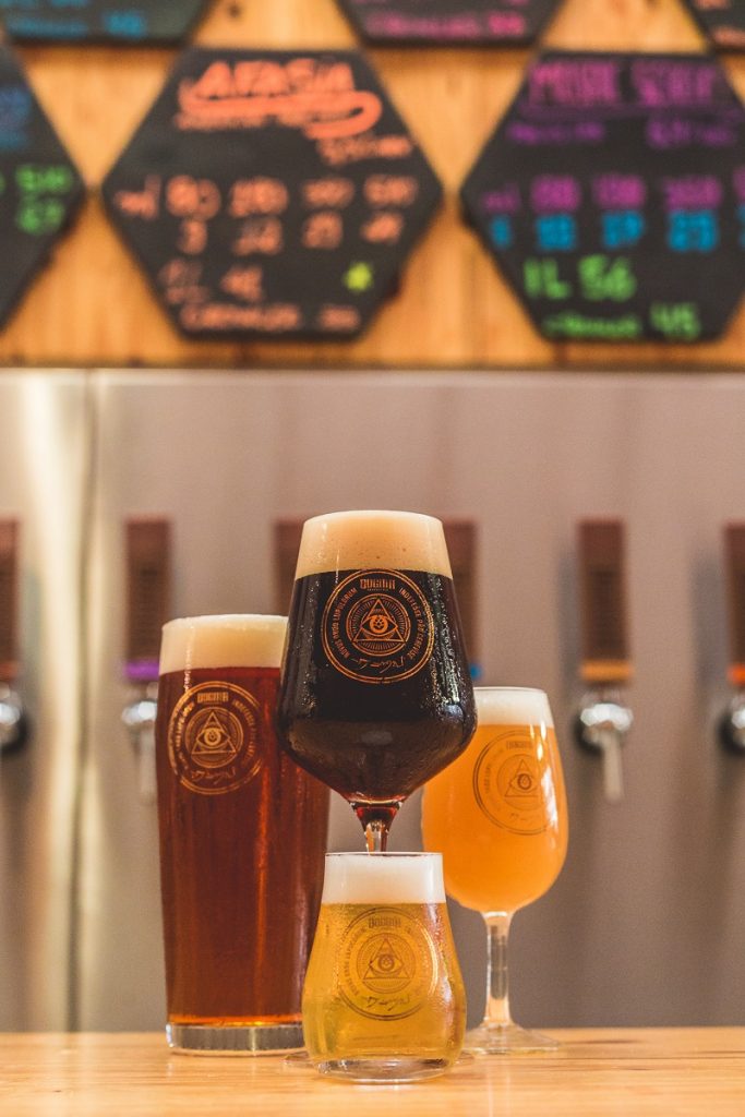 Com uma loja própria e três franquias em São Paulo, cervejaria Dogma ...