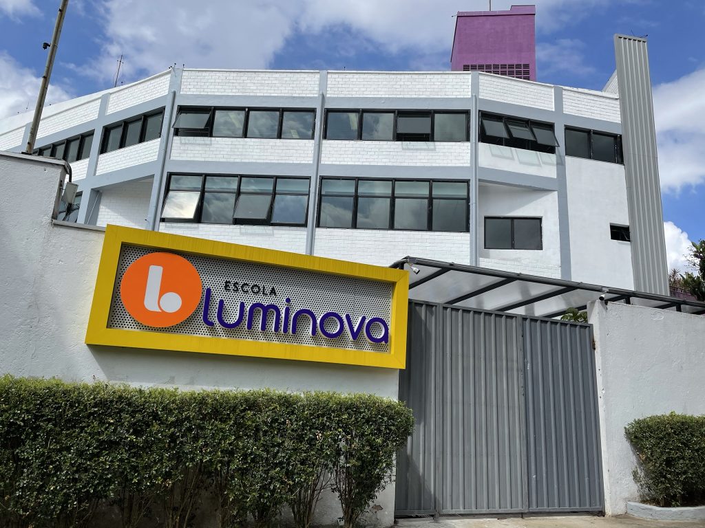 Luminova planeja para este ano aumentar em 20% a receita conquistada em ...