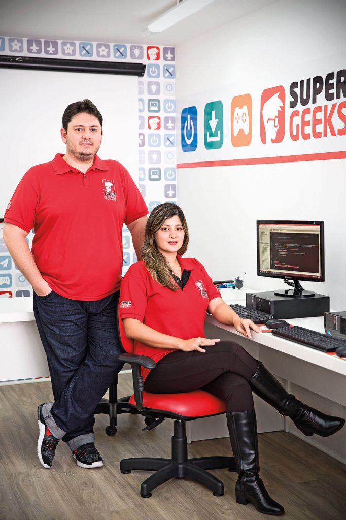 SuperGeeks completa nove anos, crescendo com sua metodologia de ensino ...