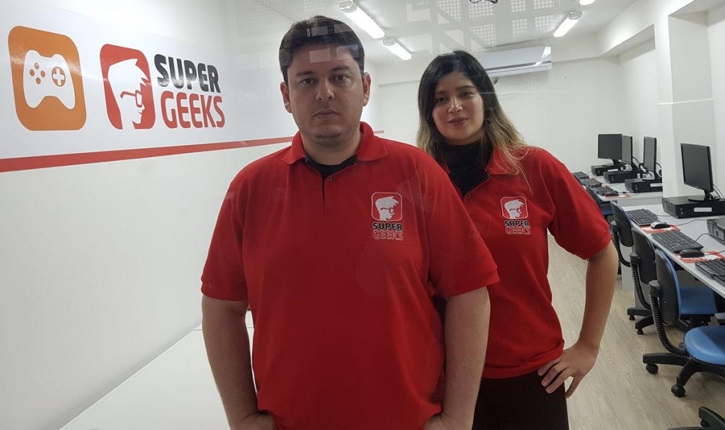 Franquia SuperGeeks completa uma década, tendo formado mais de 50 mil ...