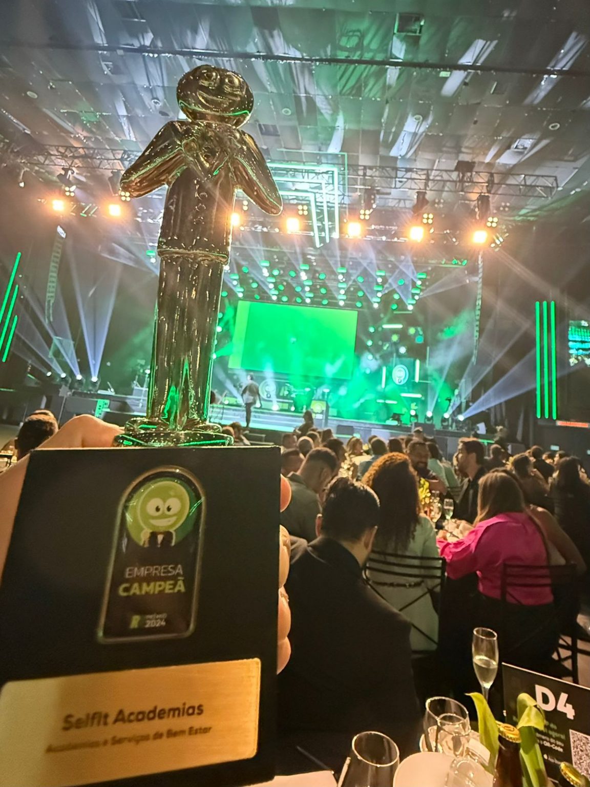 SELFIT Academias oferece aplicativos para treinos e orientação nutricional